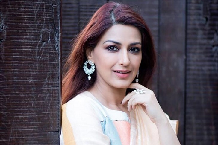শোয়েব আখতার নামে কাউকে চিনি না : সোনালি বেন্দ্রে